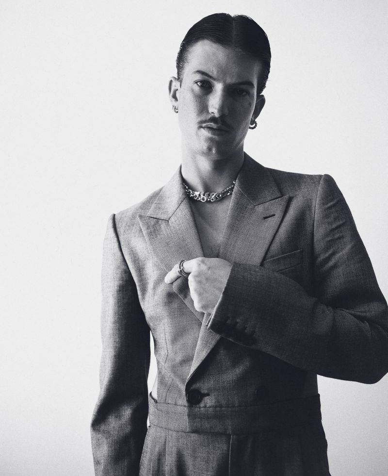 Gus Dapperton Makes Music to Survive by Anthony Urrea (Cero Magazine)