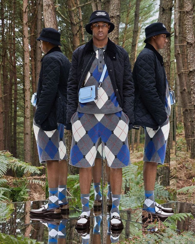 Burberry Festive 2021 (Burberry)