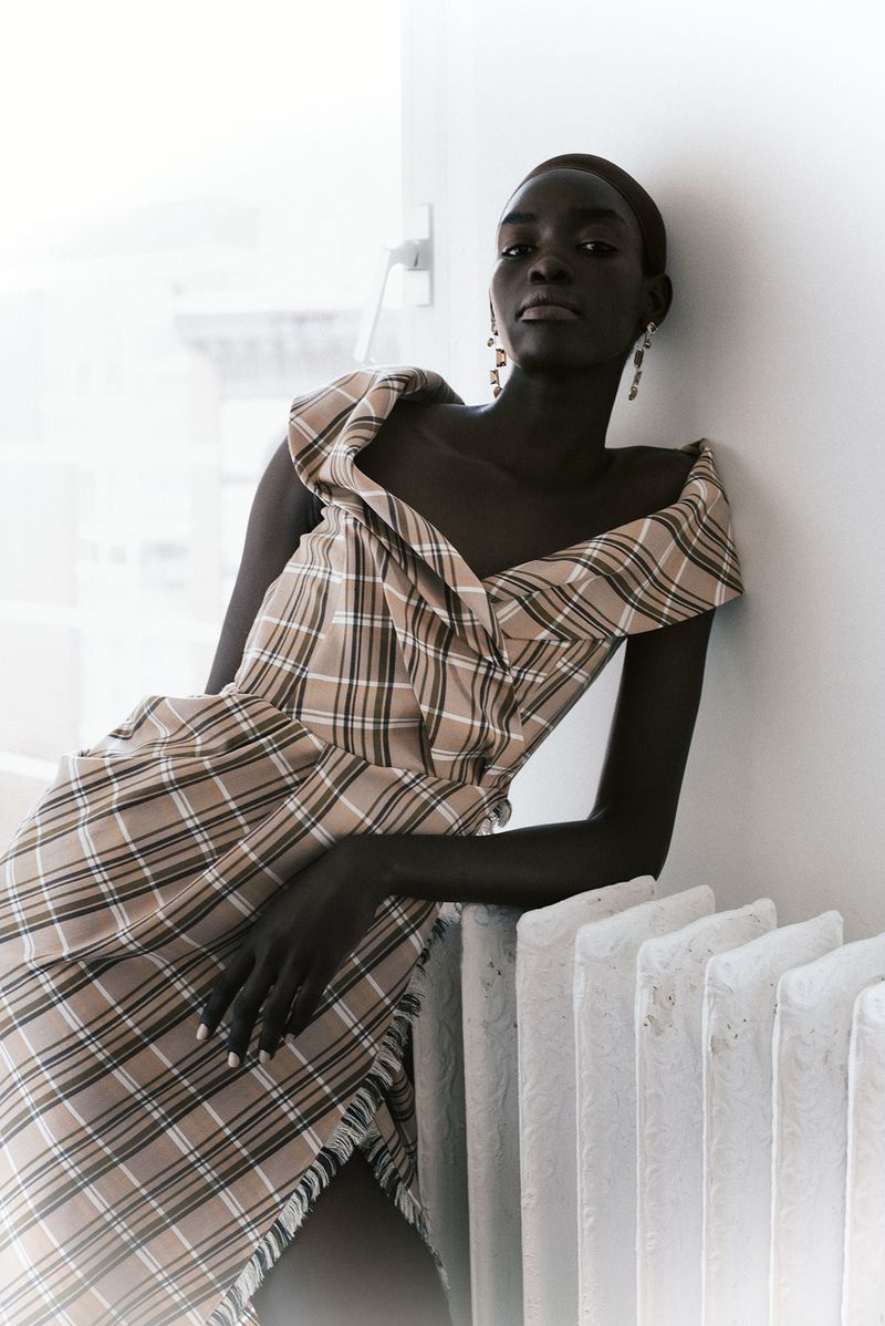 Ayak (Numéro Netherlands)