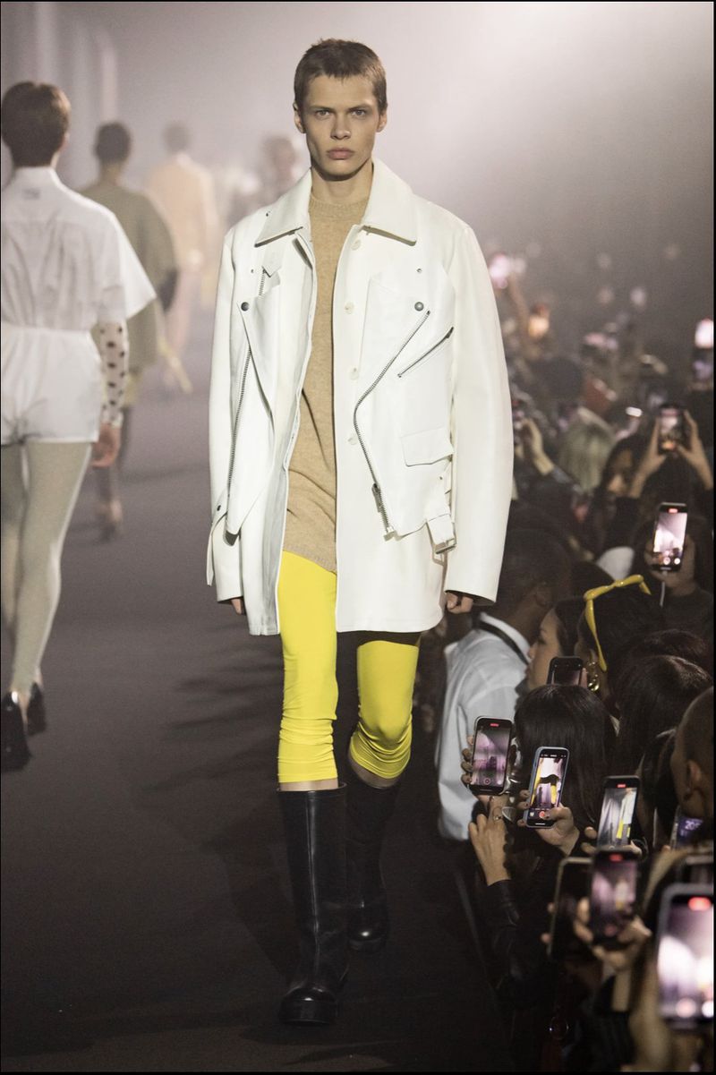 Raf Simons S/S 23 Show (Raf Simons)