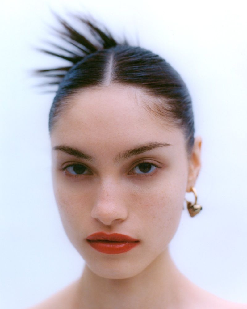 Lost In Red (Elle Mexico)