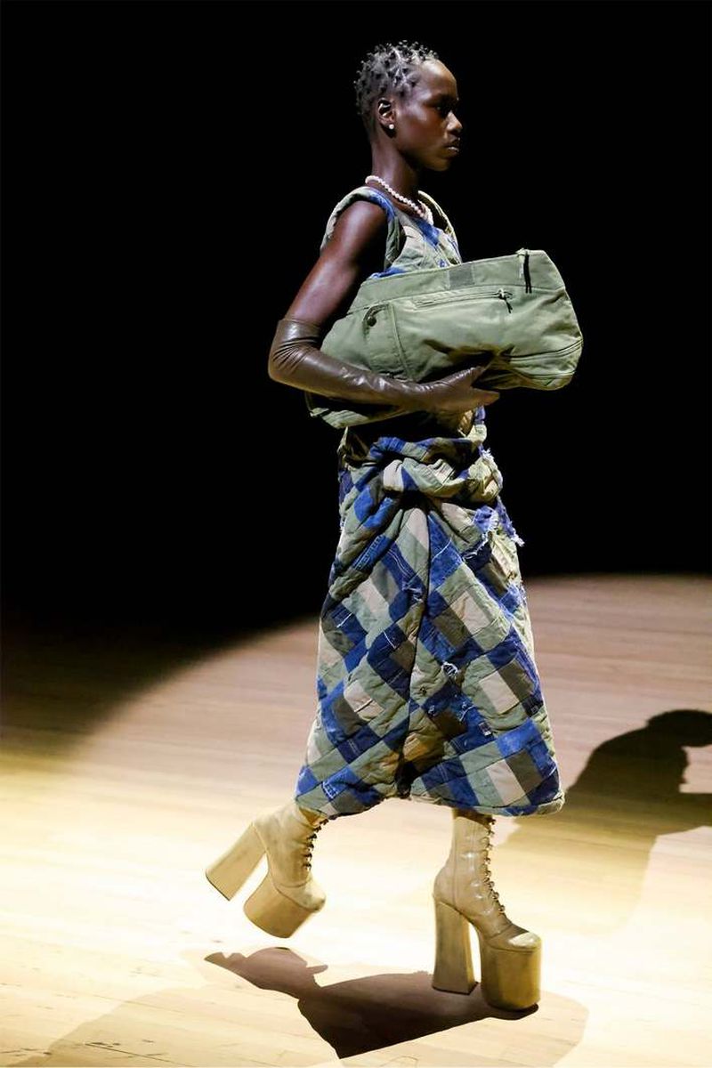 Marc Jacobs Spring 23 Show (Marc Jacobs)