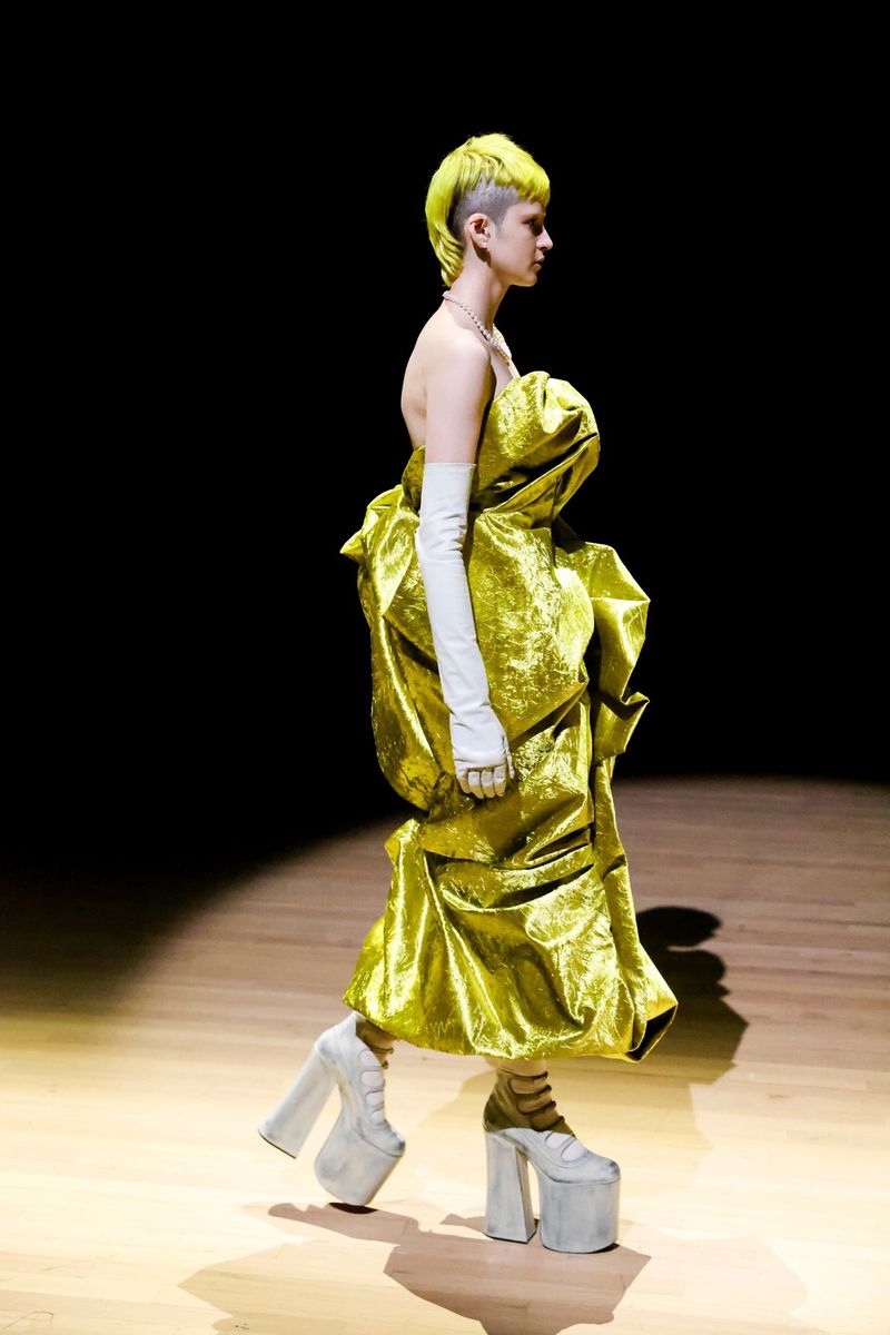 Marc Jacobs Spring 23 Show (Marc Jacobs)