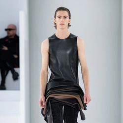 Elliott Raven Mcdean - Model Profile - Photos & latest news