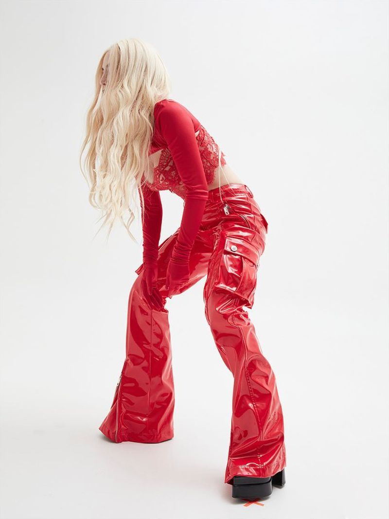Ava Max (L'Officiel Italia)