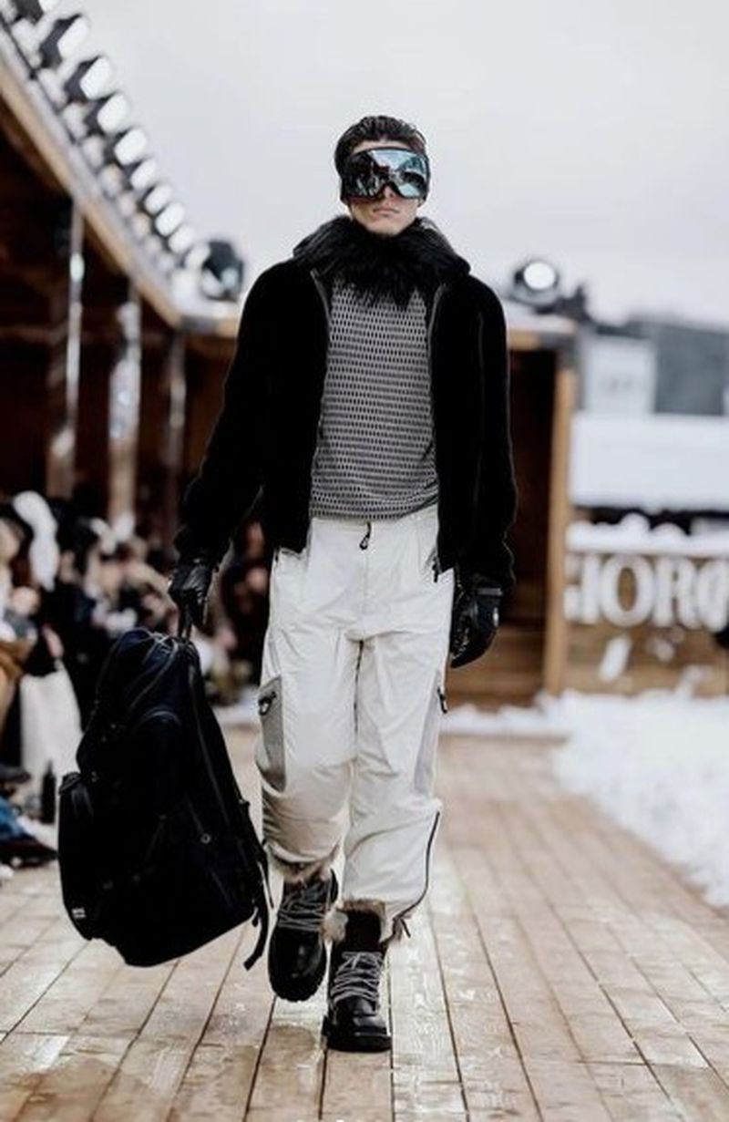 Giorgio Armani Neve FW 22/23 Show (Giorgio Armani)
