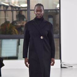 Rae Boxer - Fashion Editor/Stylist Profile - Photos & latest news