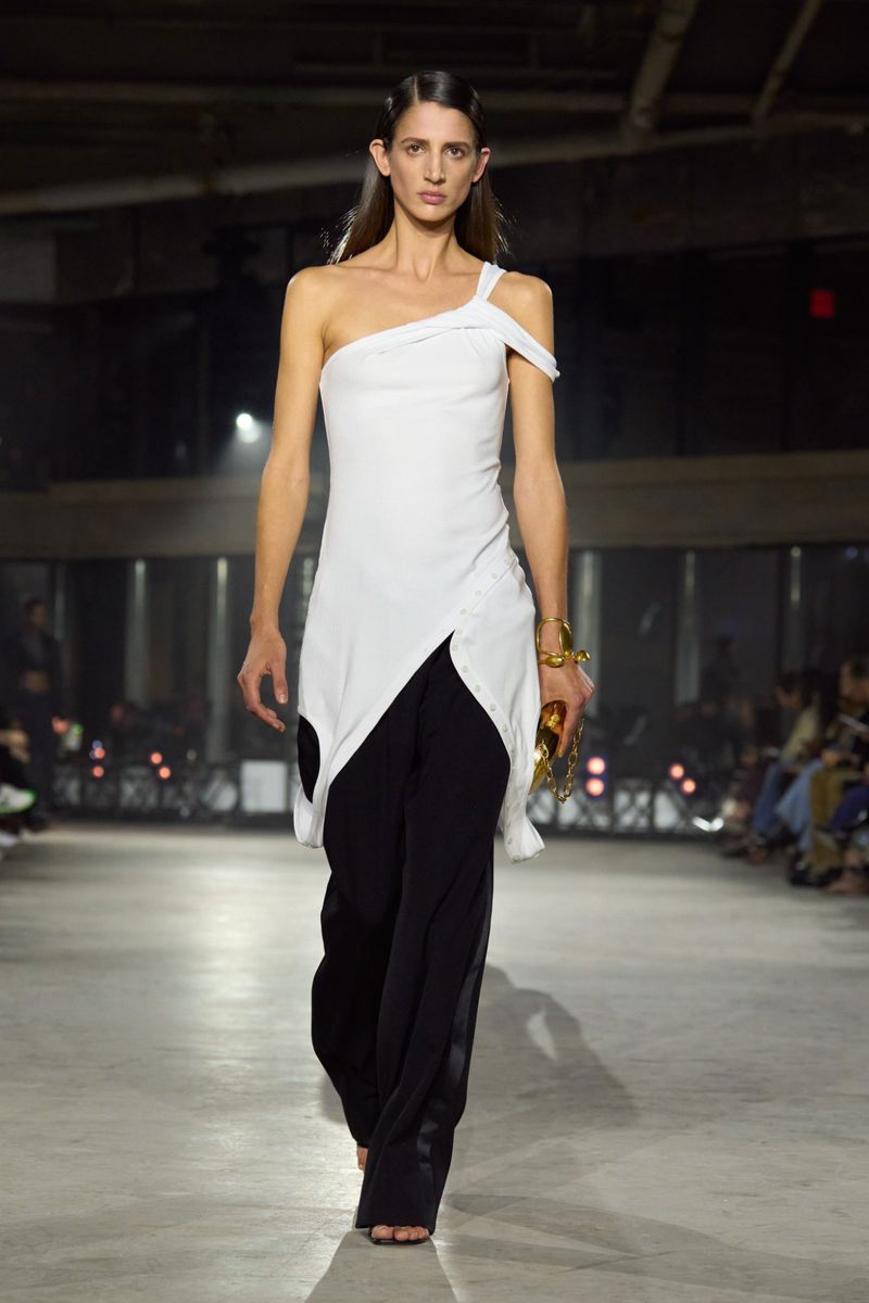 Simkhai F/W 23 Show (Simkhai)