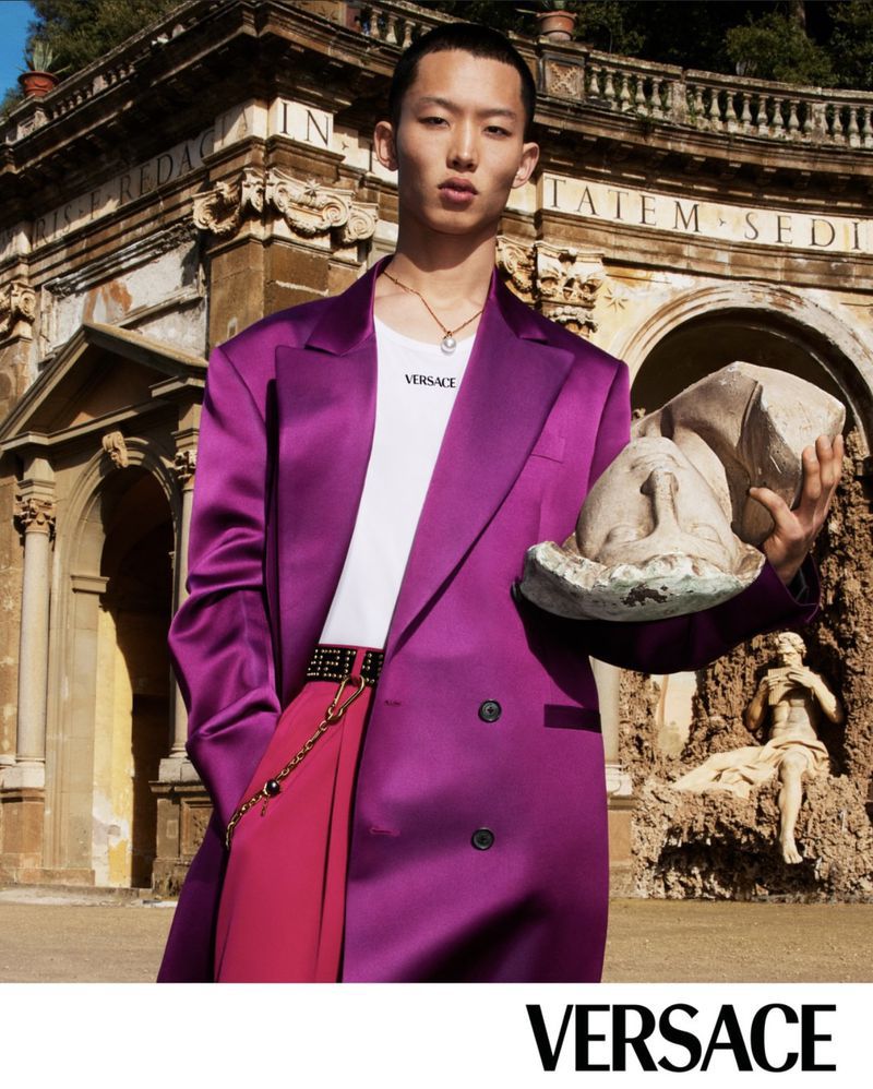 Versace F/W 2022 Campaign (Versace)