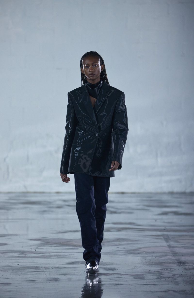 Helmut Lang F/W 23 Show (Helmut Lang)