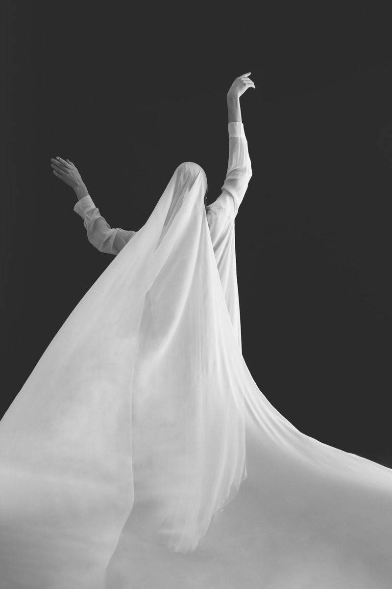 Romanticism Reigns (L'Officiel Singapore)