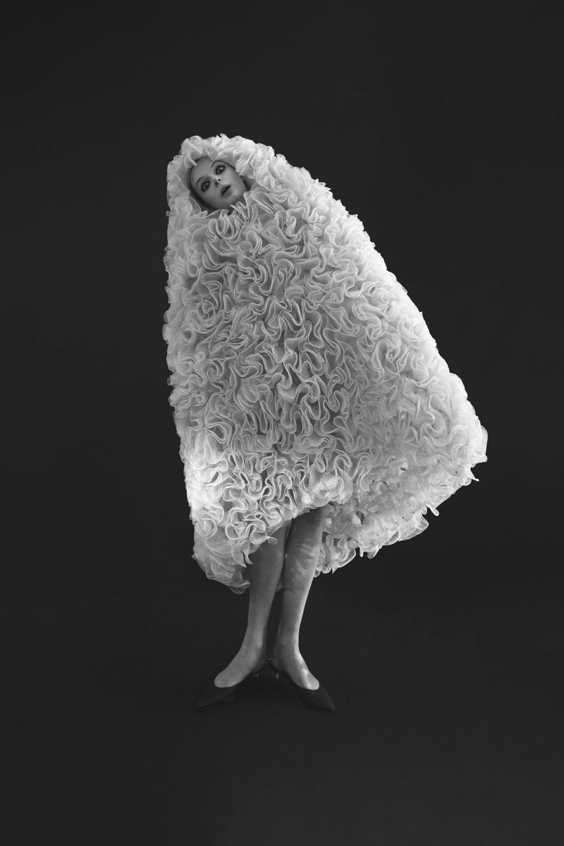 Romanticism Reigns (L'Officiel Singapore)