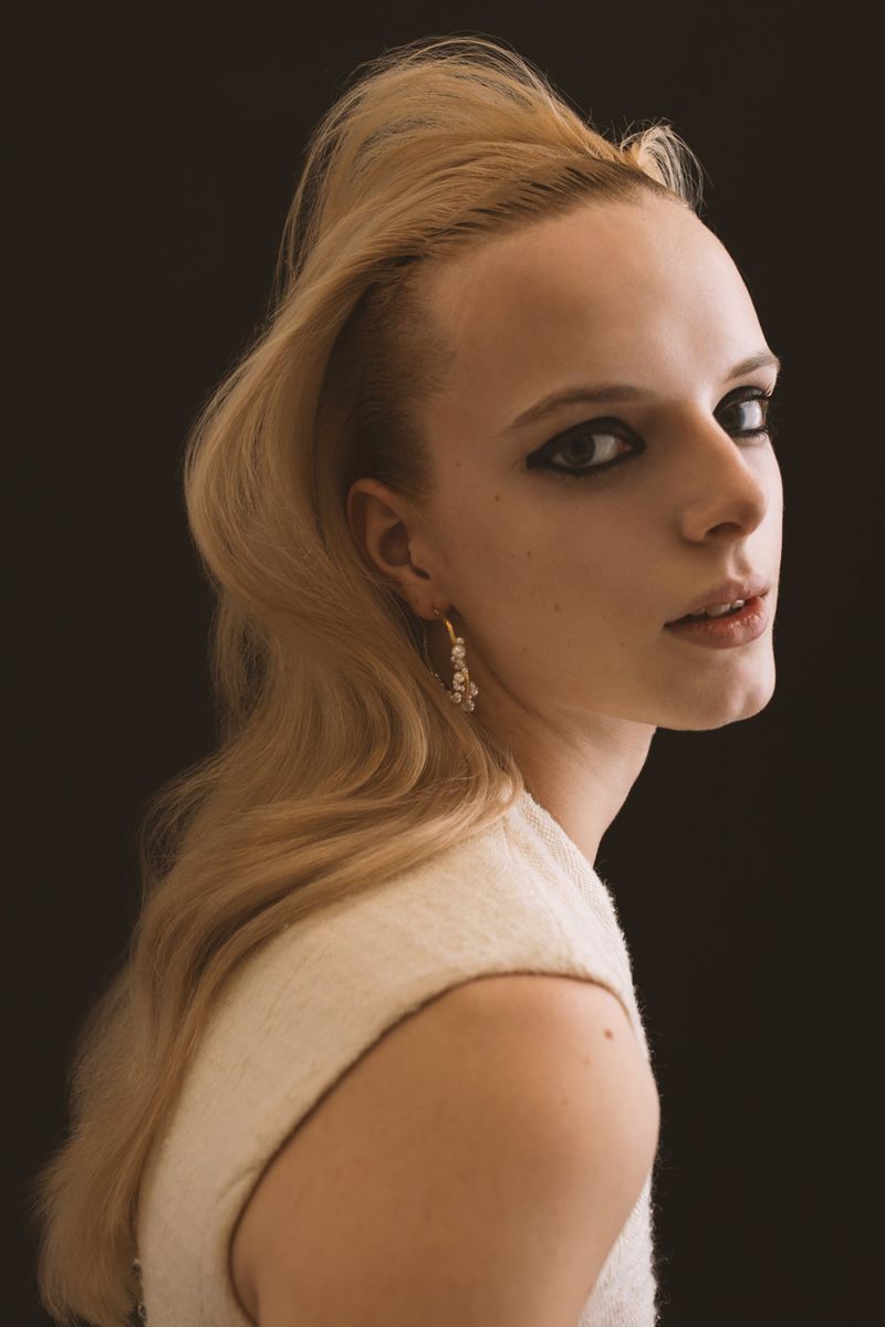 Romanticism Reigns (L'Officiel Singapore)