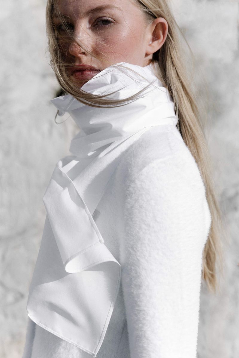 White Lotus by Clover (Vogue Portugal)