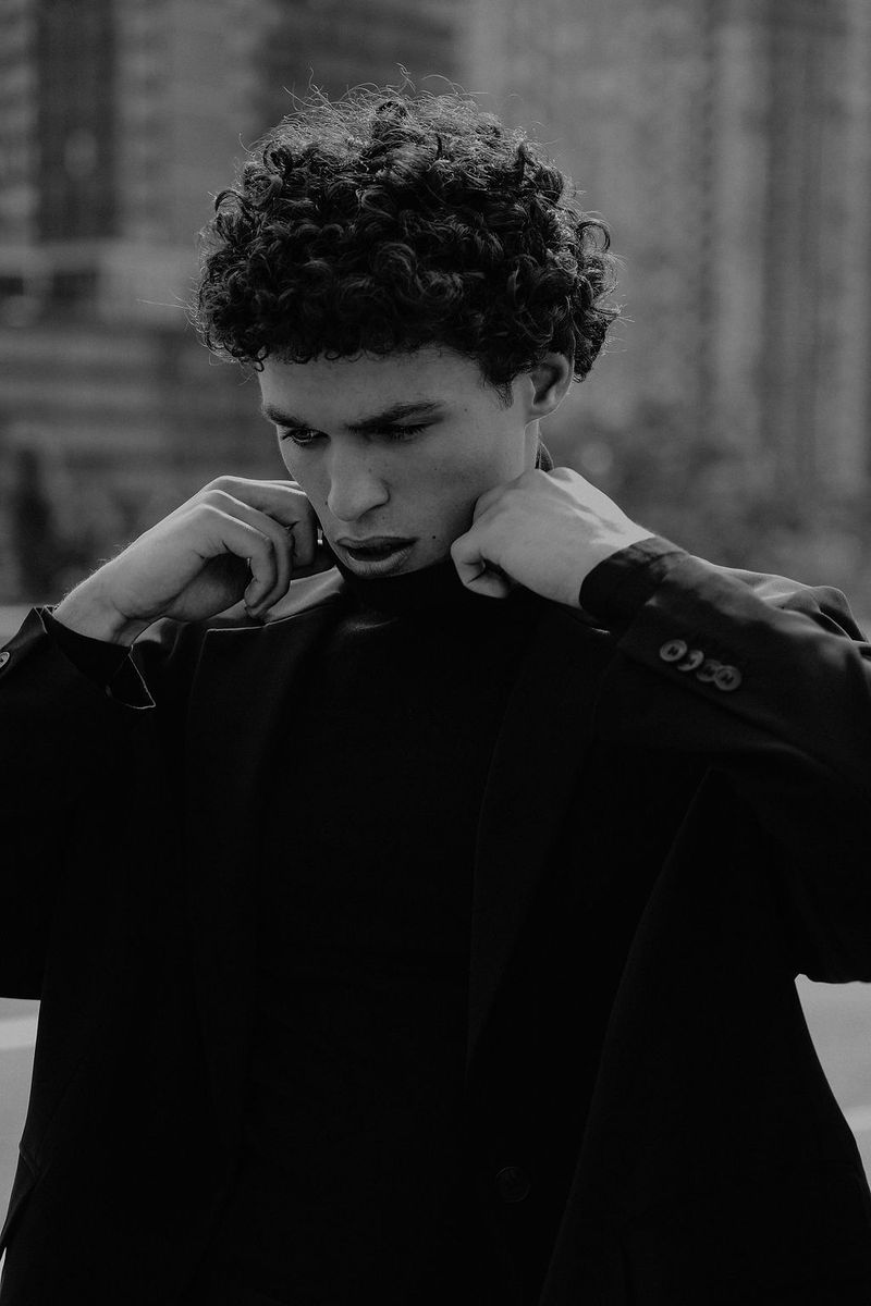 BRYAN MONTAÑEZ (Portrait)