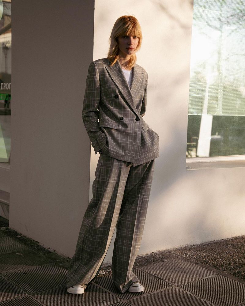 NEW DAWN photographed by Antonis Agrido (Marie Claire Greece)