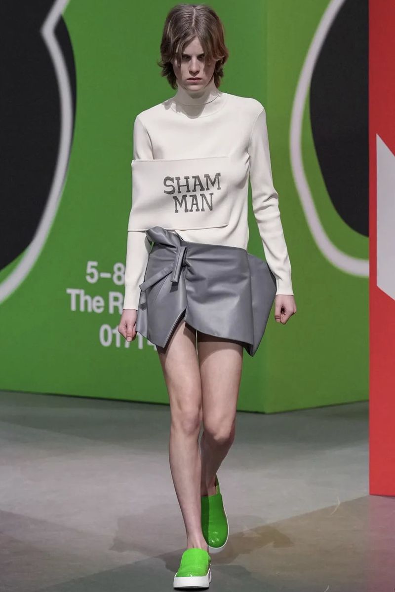 J.W. Anderson F/W 23 Show (J.W. Anderson)