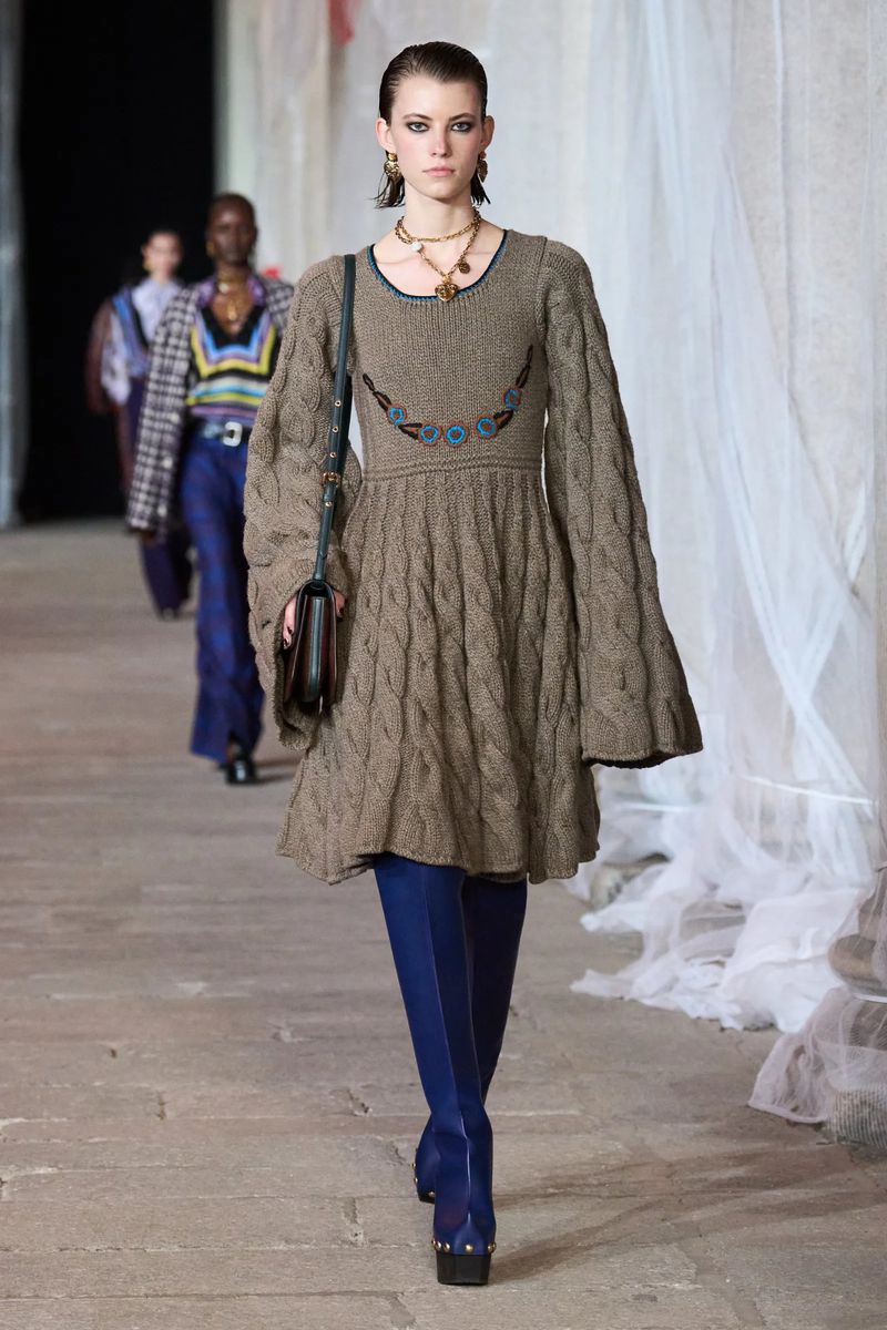 Etro F/W 23 Show (Etro)