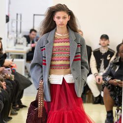 Enya Davis - Model Profile - Photos & latest news