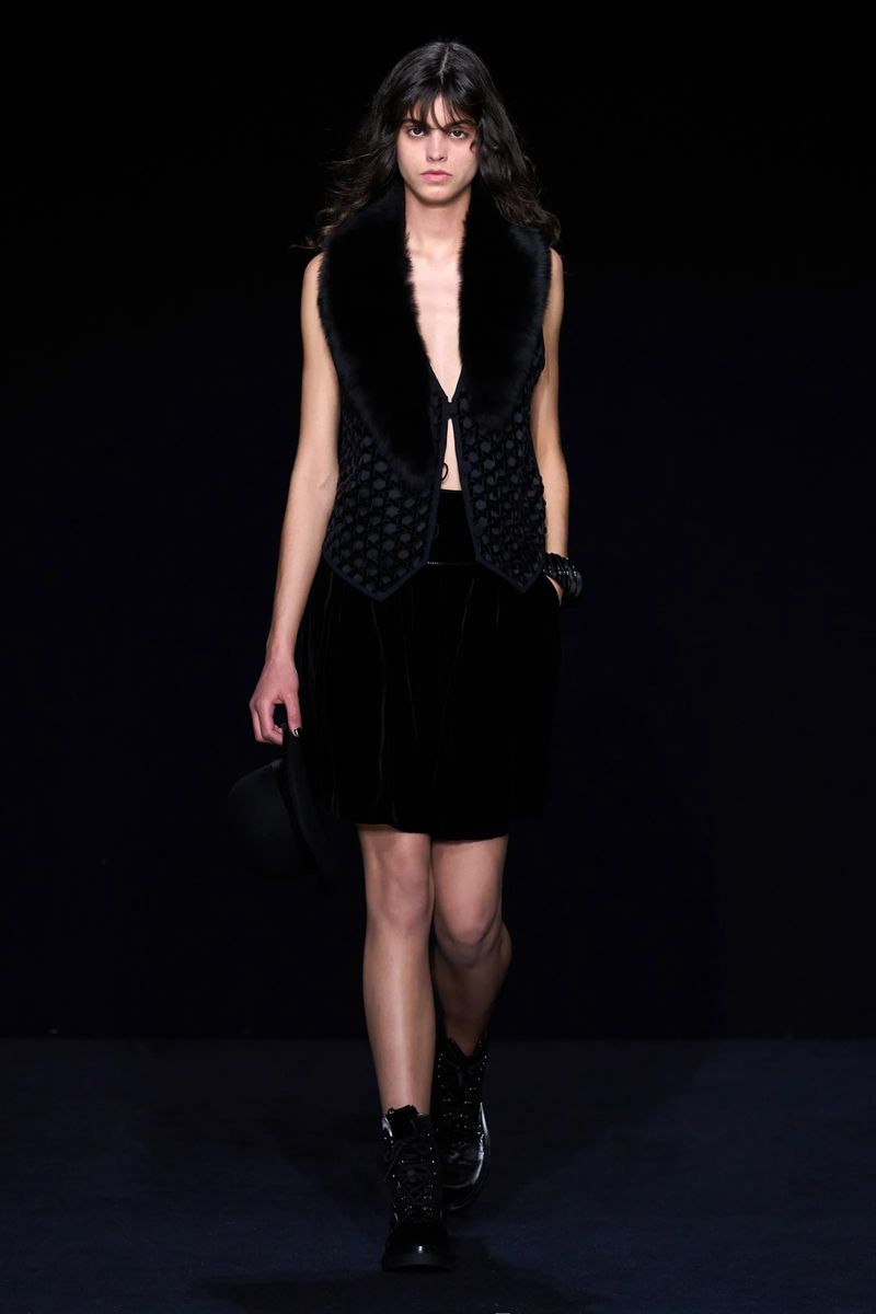 Emporio Armani F/W 23 Show (Emporio Armani)