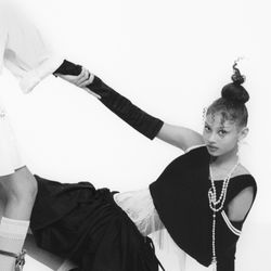 Enya Davis - Model Profile - Photos & latest news