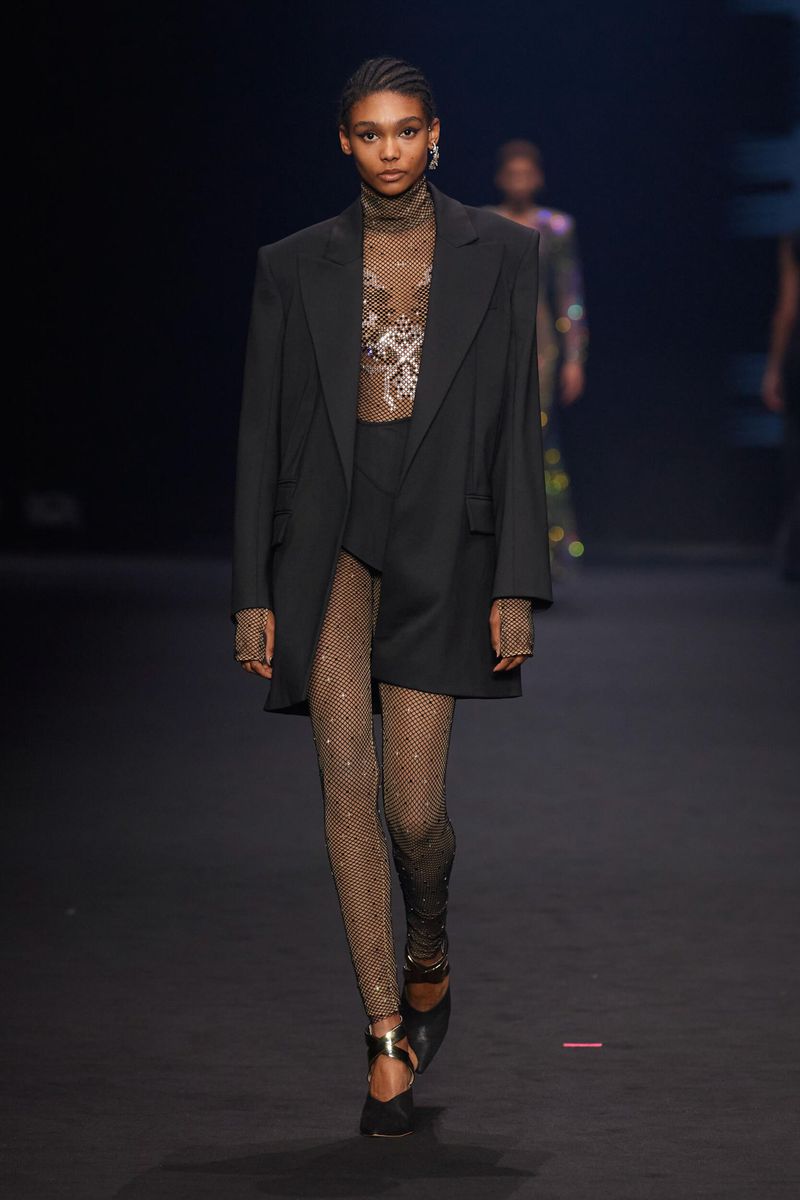 Genny F/W 23 Show (Genny)