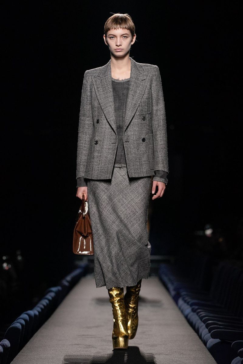 Dries Van Noten F/W 23 Show (Dries Van Noten)