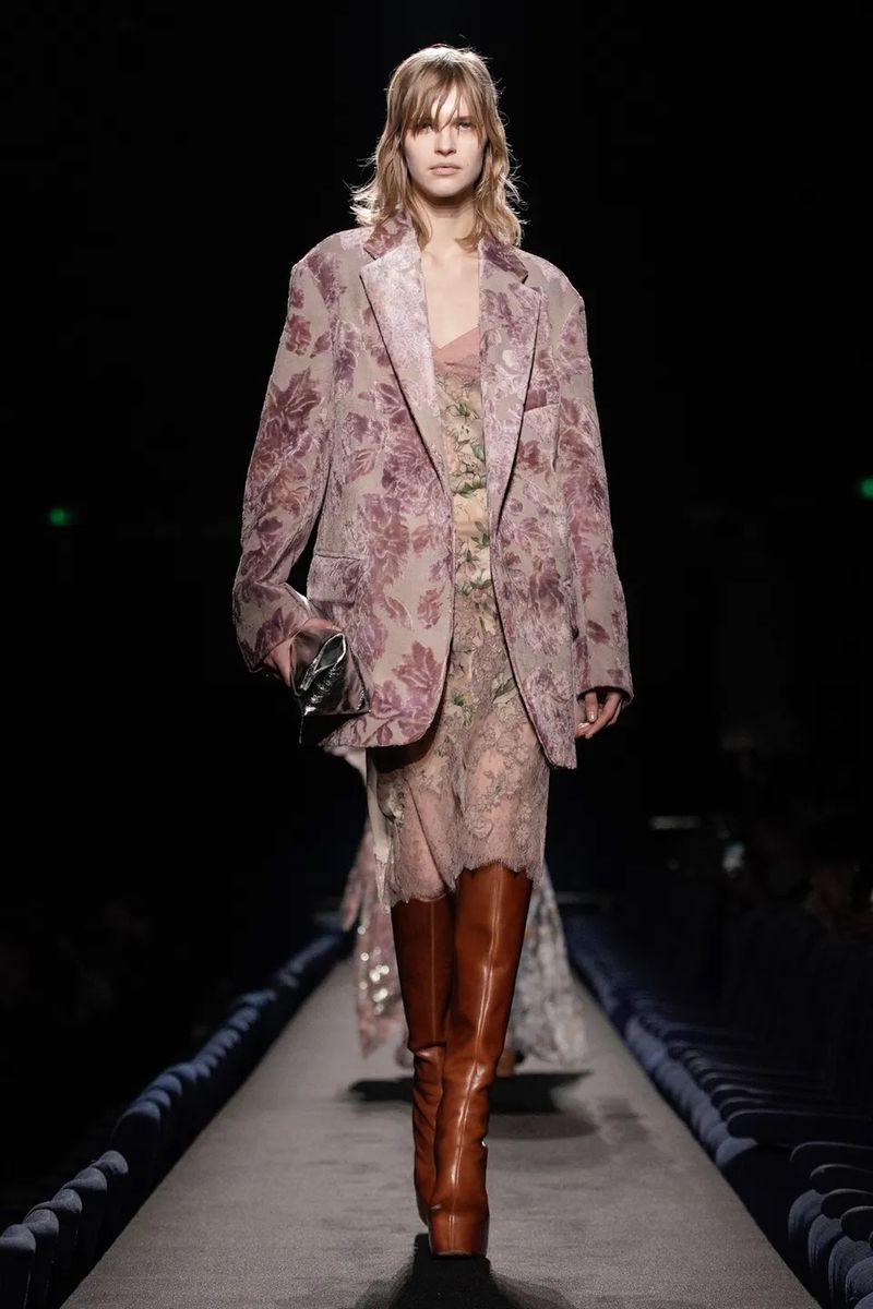 Dries Van Noten F/W 23 Show (Dries Van Noten)