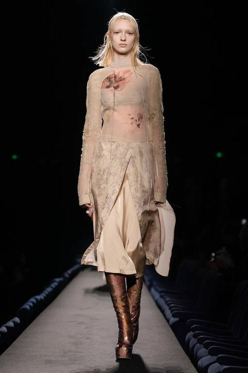 Dries Van Noten F/W 23 Show (Dries Van Noten)
