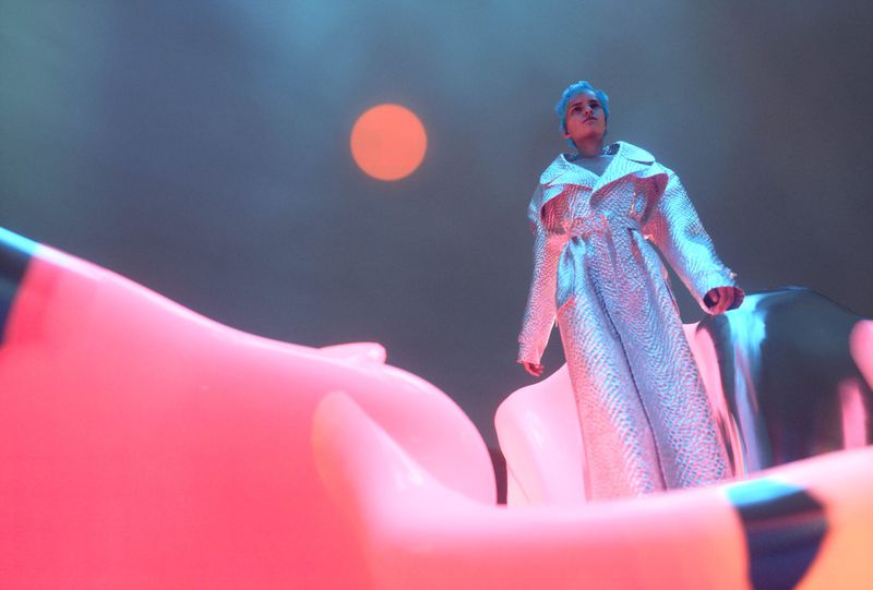 Phase Forward (Vogue Australia)