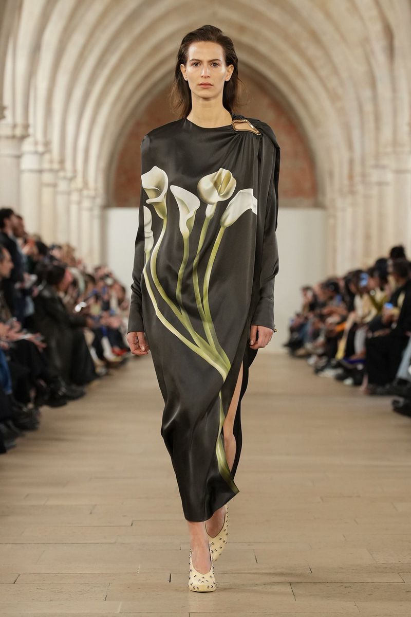 Lanvin Fall/Winter 23 Women & Mens Show (Lanvin)