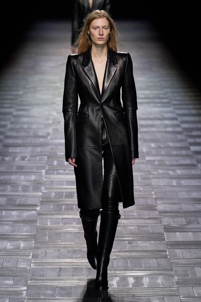 Ann Demeulemeester F/W 23 Show (Ann Demeulemeester)