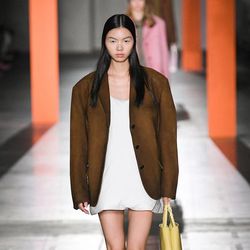 He Zhi - Model Profile - Photos & latest news