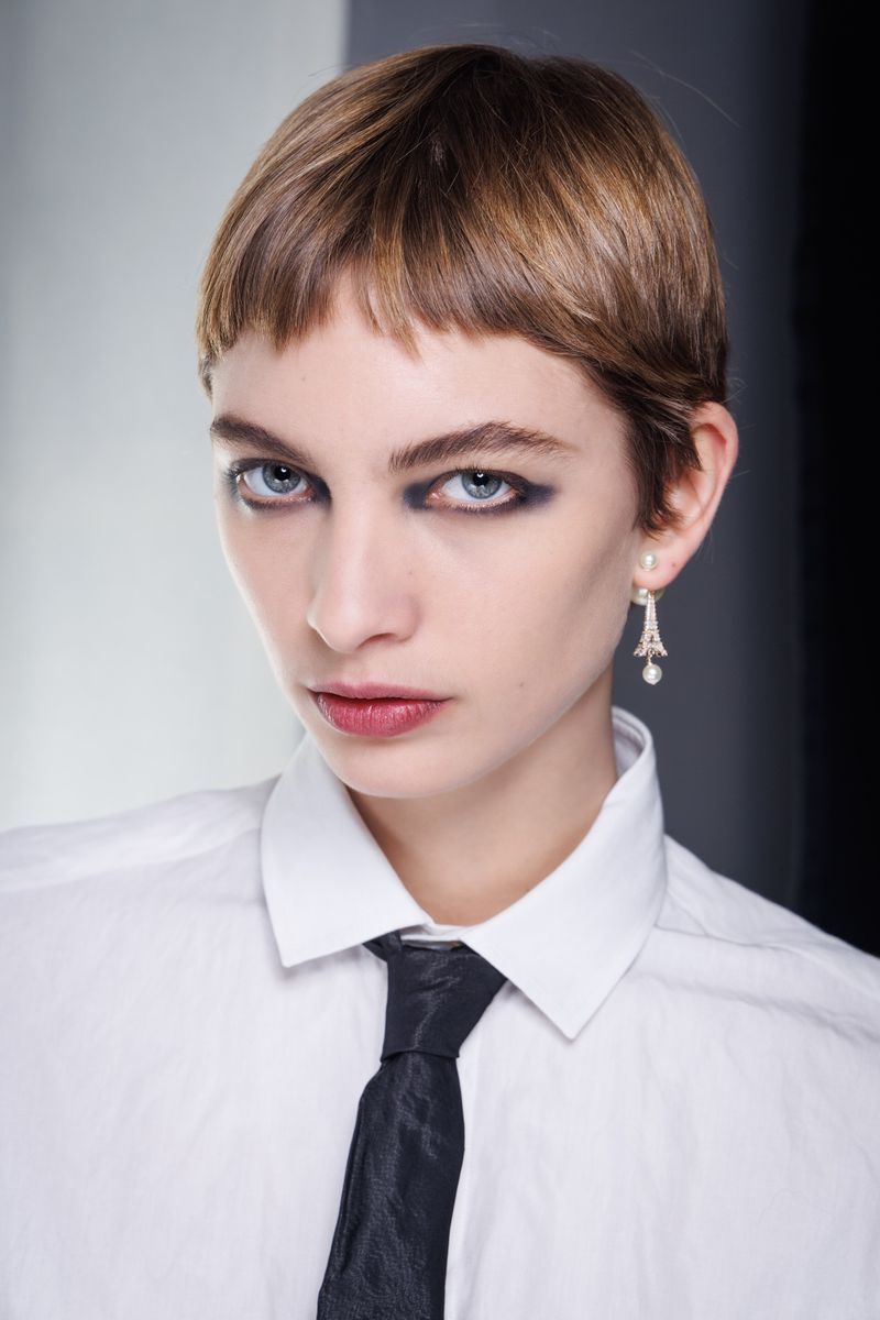 Dior FW23 backstage (VOGUE.com)