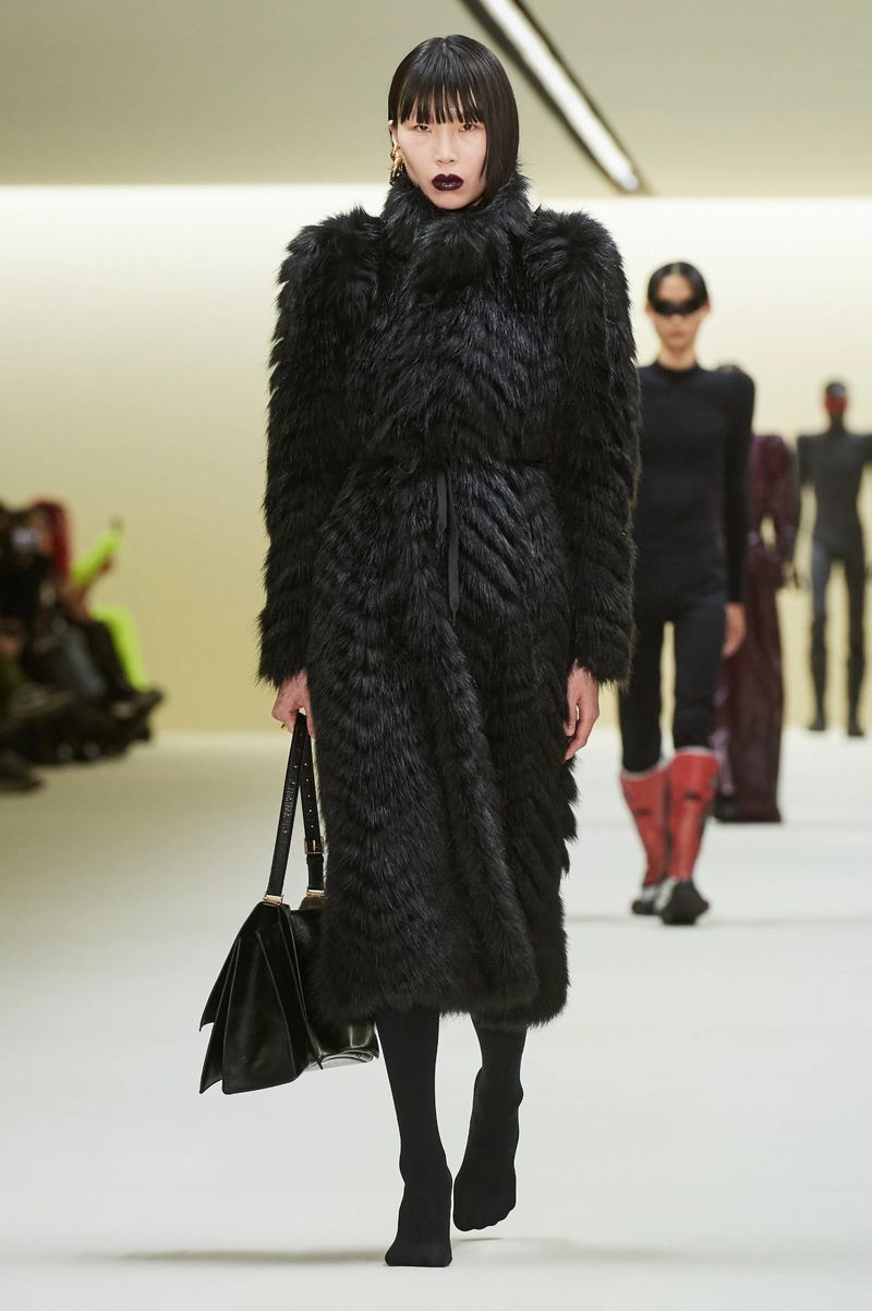 Balenciaga F/W 23 Show (Balenciaga)