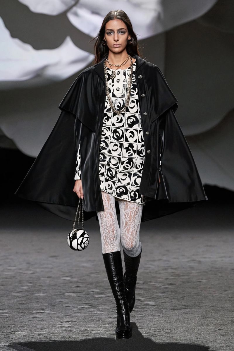 Chanel F/W 23 Show (Chanel)