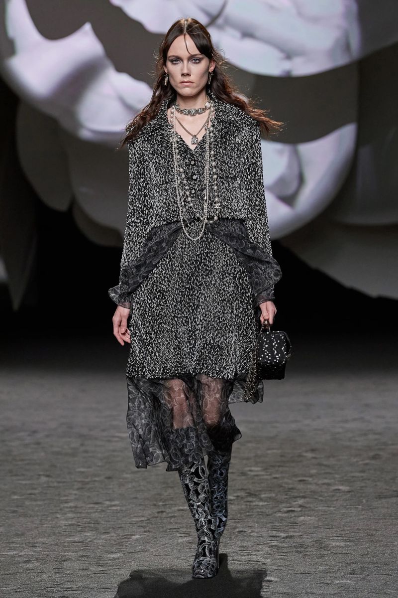 Chanel F/W 23 Show (Chanel)