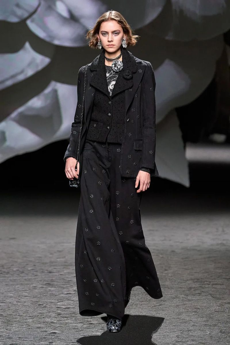 Chanel F/W 23 Show (Chanel)