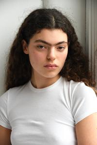 Isla Gaskin - Model Profile - Photos & latest news