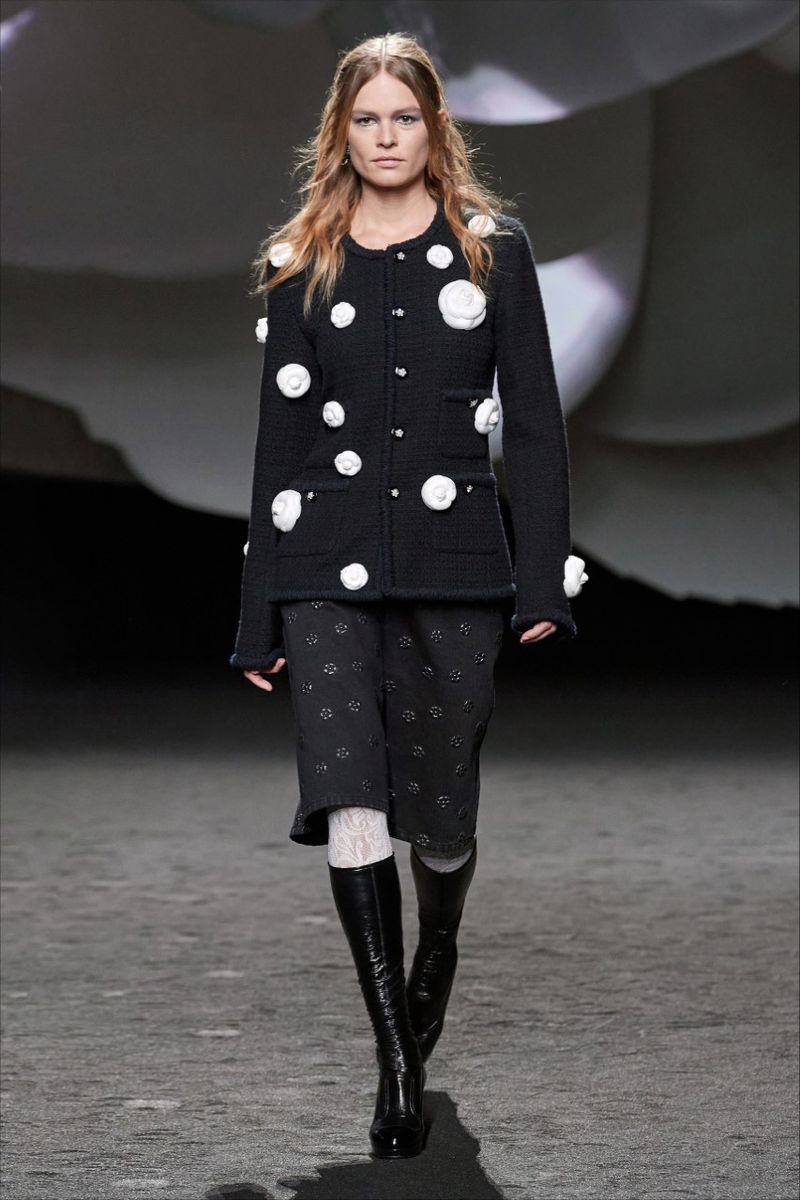 Chanel F/W 23 Show (Chanel)