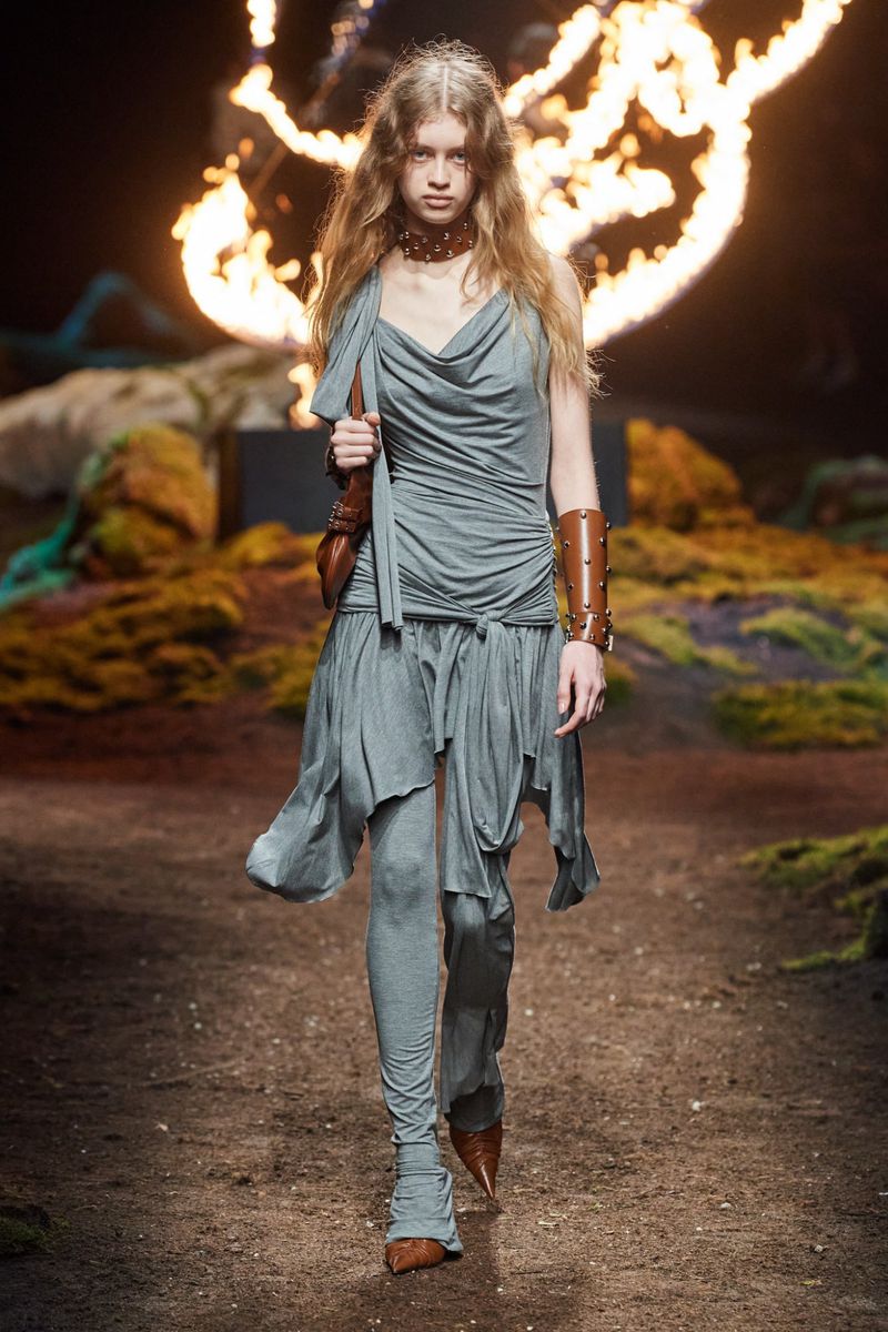 Blumarine F/W 23 Show (Blumarine)