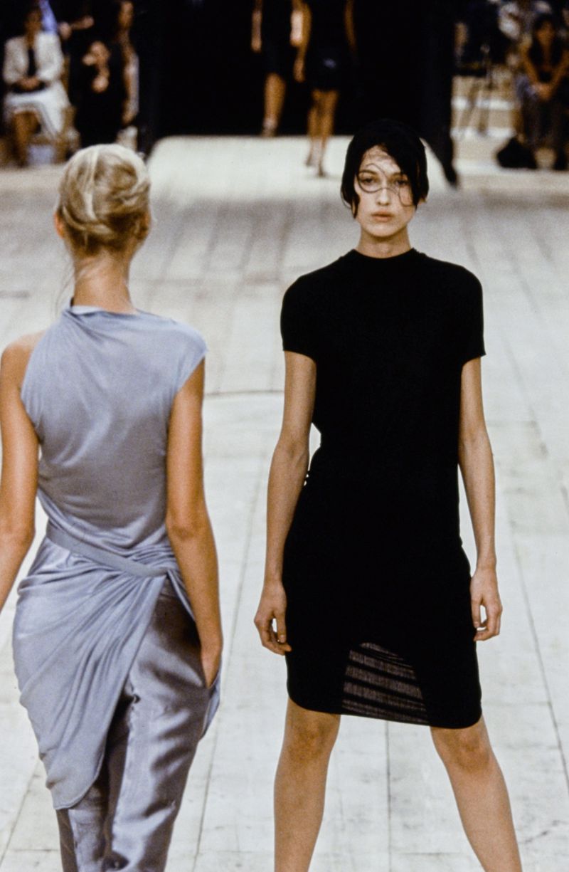 Alexander McQueen S/S 1999 Show (Alexander McQueen)