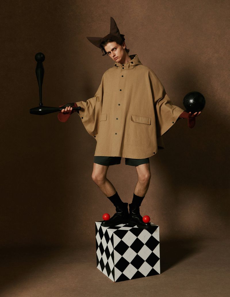 The Great Circus (Men's Uno China)