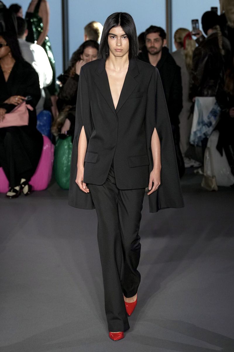 Christopher Kane F/W 23 Show (Christopher Kane)