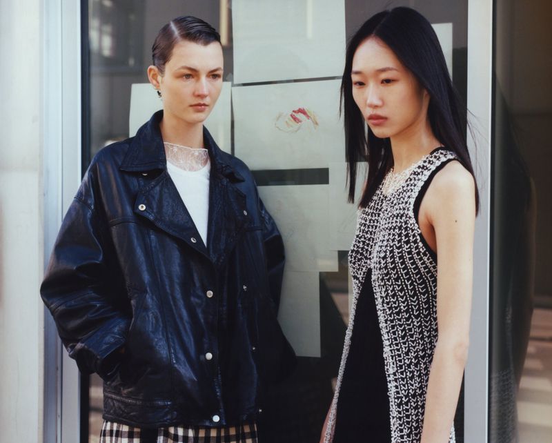 Daisy and Diya by Alex Domingo (Portrait)