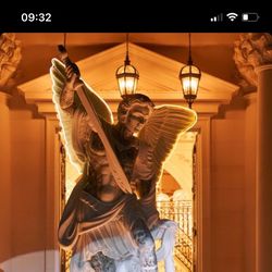 Esther Samuel - Model Profile - Photos & latest news