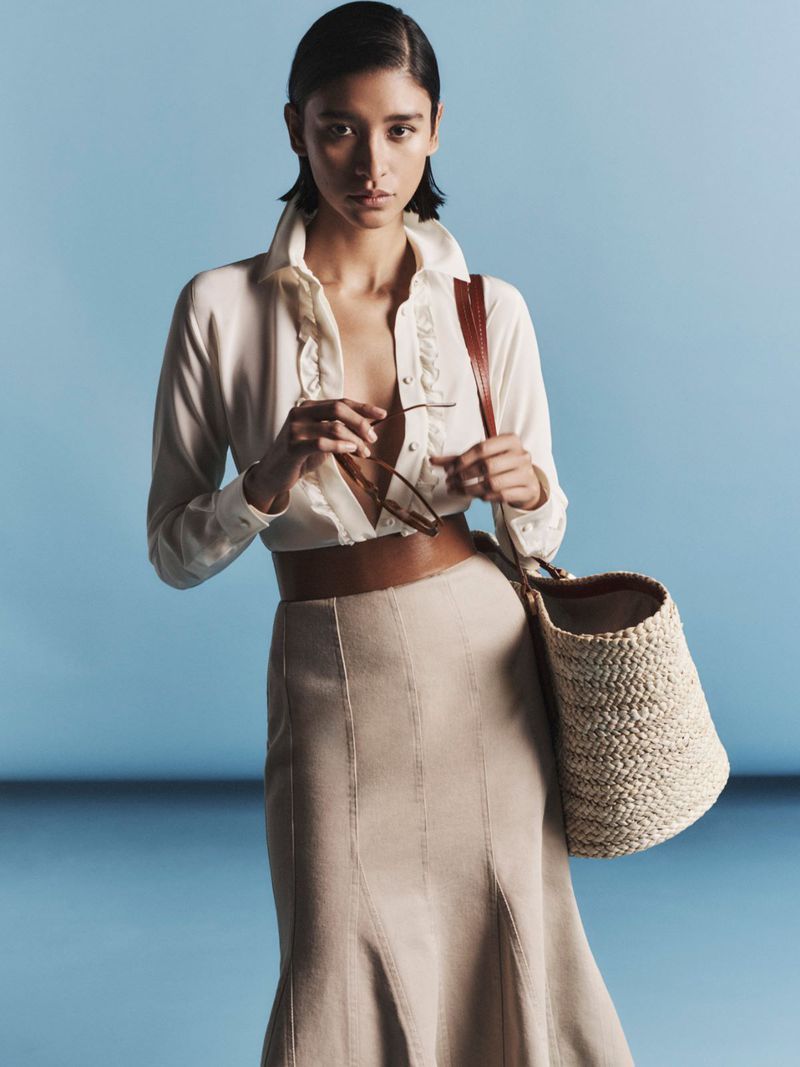 Max Mara Spring 2023 Catalog (Max Mara)