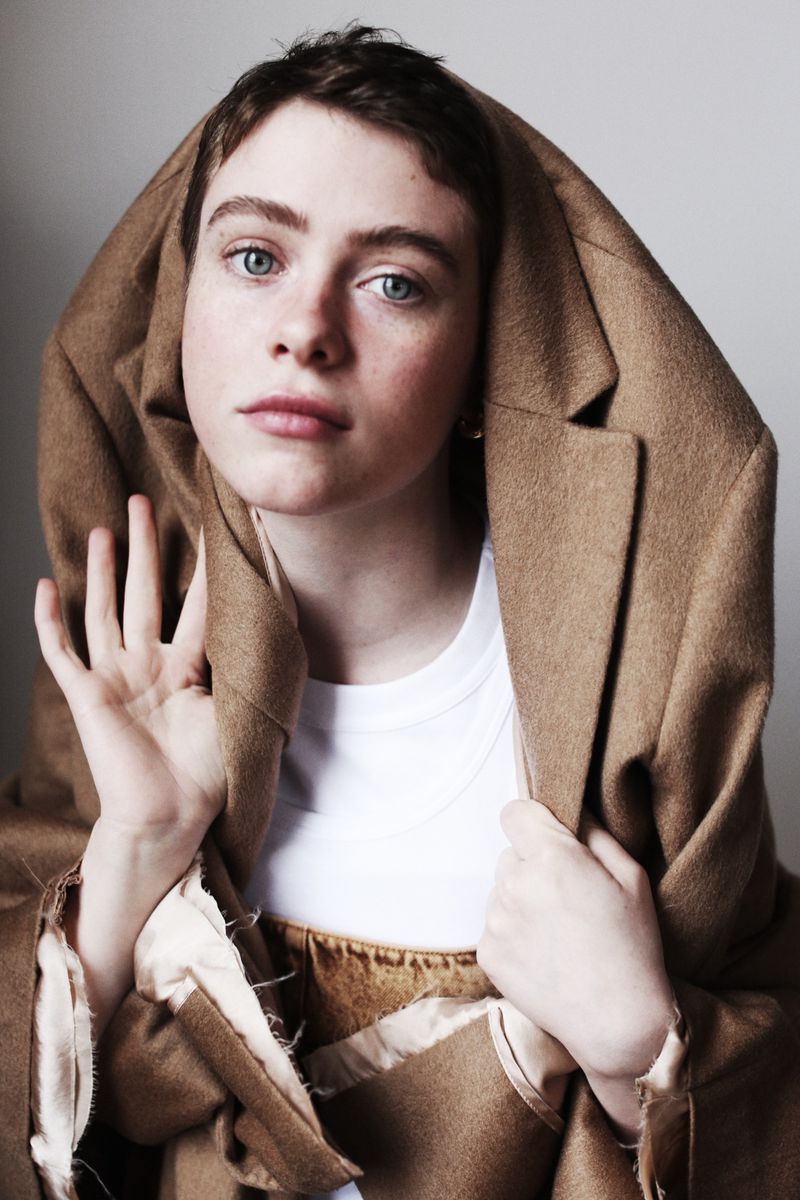 Sophia Lillis (Behind the Blinds)