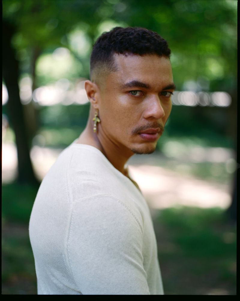 ISMAEL CRUZ ISSUE #13 (Behind the Blinds)