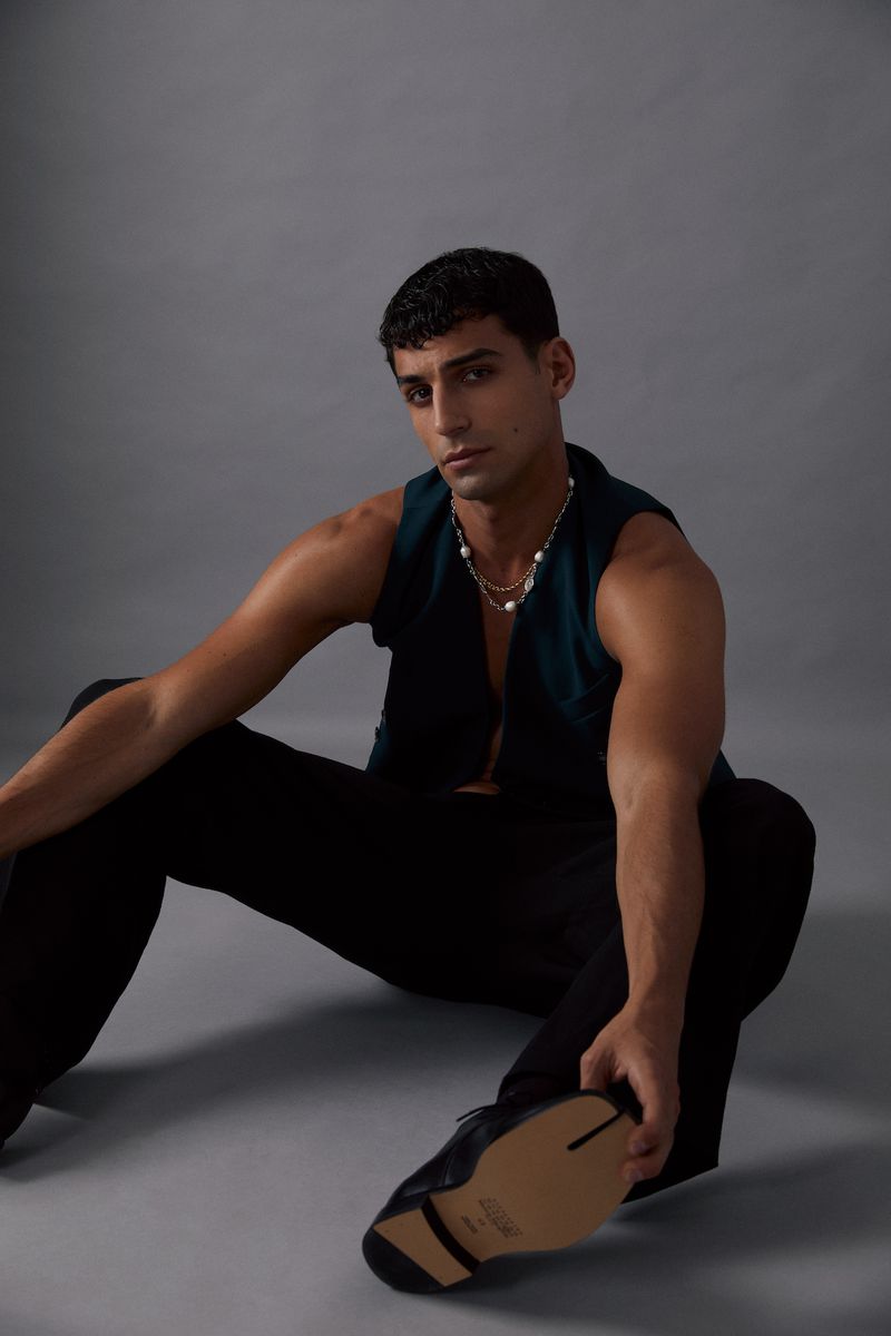 Modern Western by Tiago Mulhmann (L'Officiel Brasil)